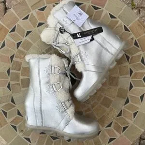 Sorel | Shoes | Sorel X Disney Frozen 2 Joan Of Arctic Frozen Ii ...